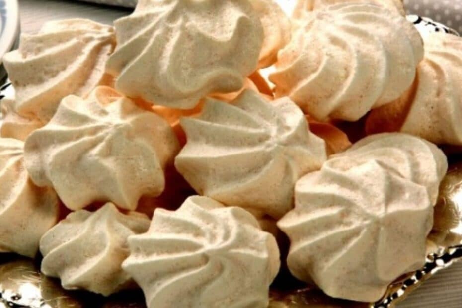 Suspiro Caseiro: Uma Sobremesa Leve e Crocante que Derrete na Boca ...